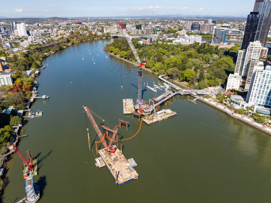 Kangaroo Point Green Bridge takes shape - Inside Local Government